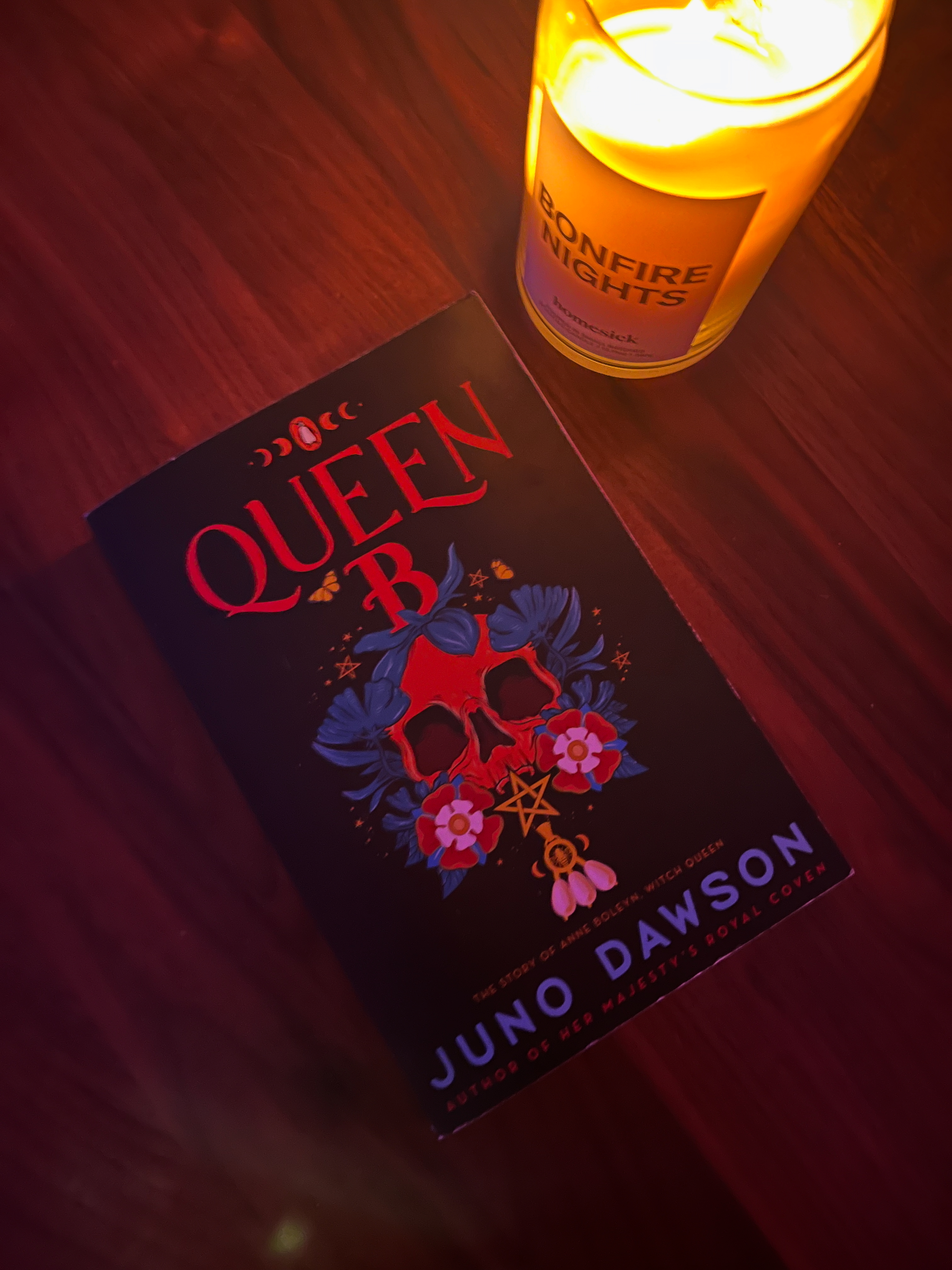 Book Review: Juno Dawson’s Queen B | Marie Cummings Hendry
